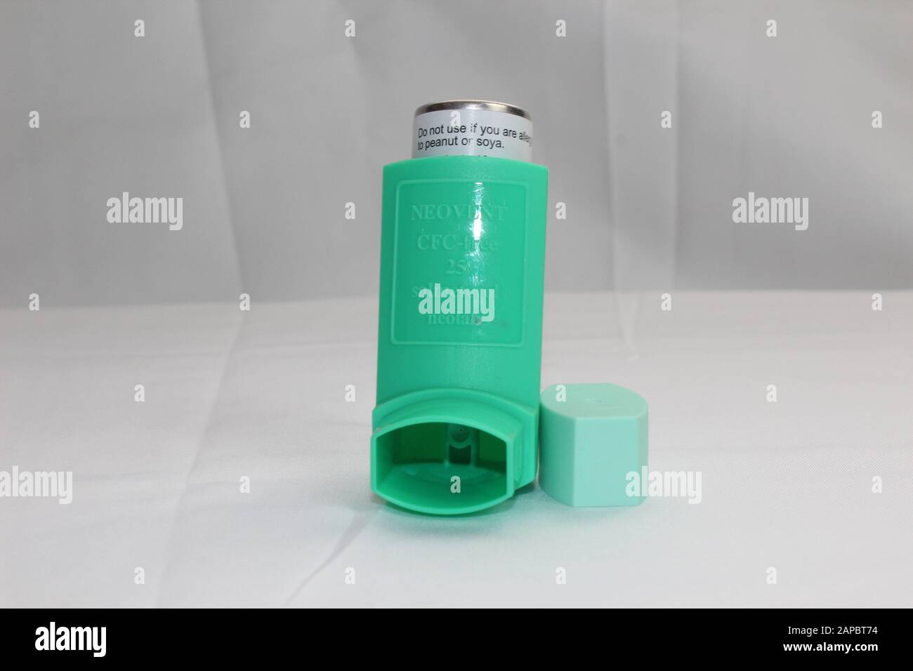 Aero inhaler hi-res stock photography and images - Alamy