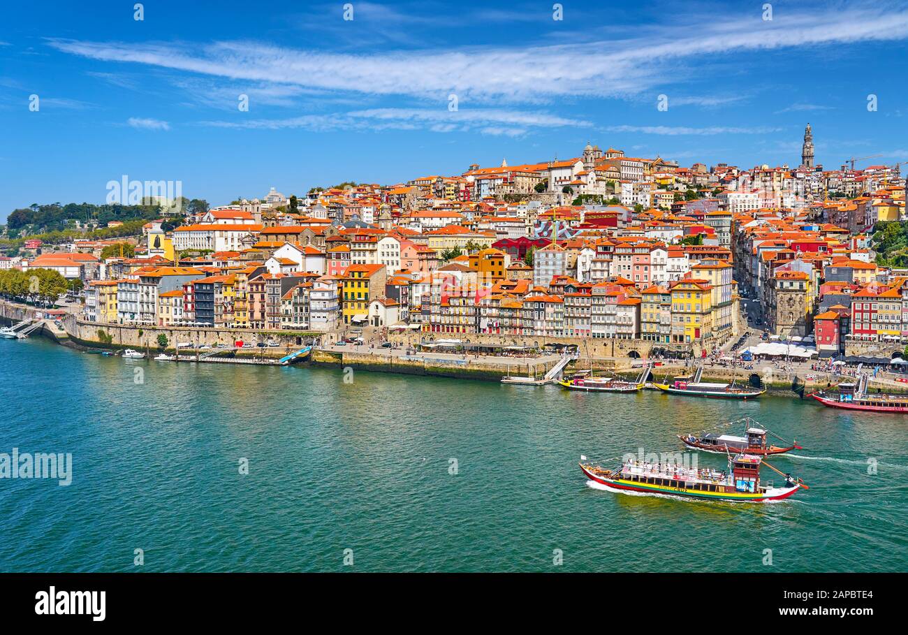 Cais da ribeira porto portugal hi-res stock photography and images - Alamy