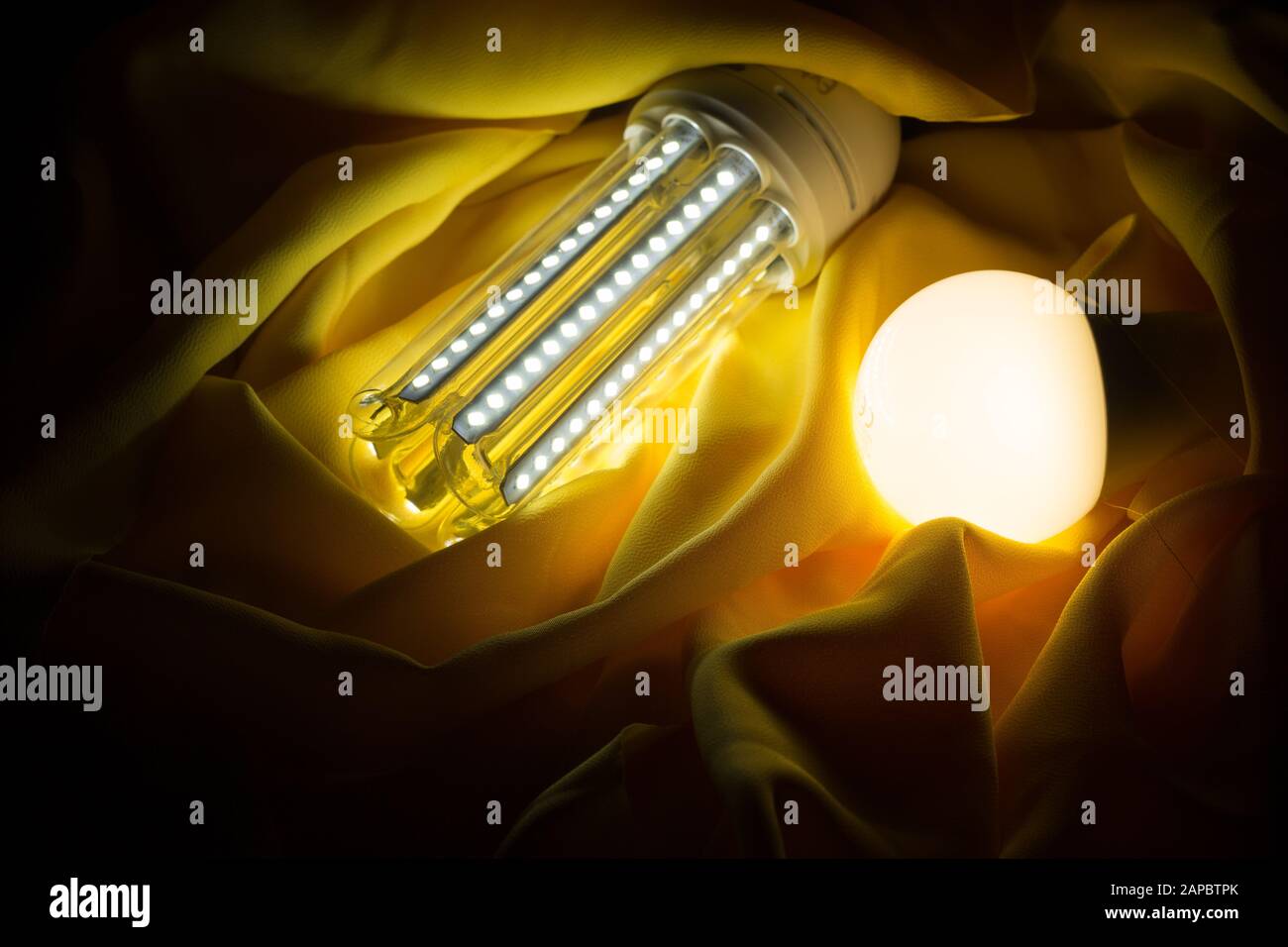 Filament bulb, LED light, fluorescent lights, different types of light ...