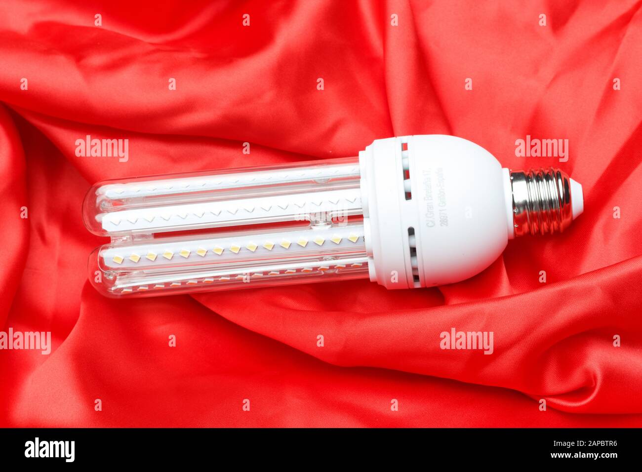 Filament bulb, LED light, fluorescent lights, different types of light ...