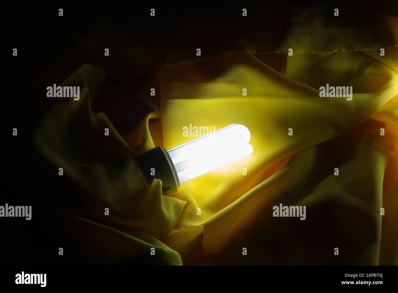 Filament bulb, LED light, fluorescent lights, different types of light ...