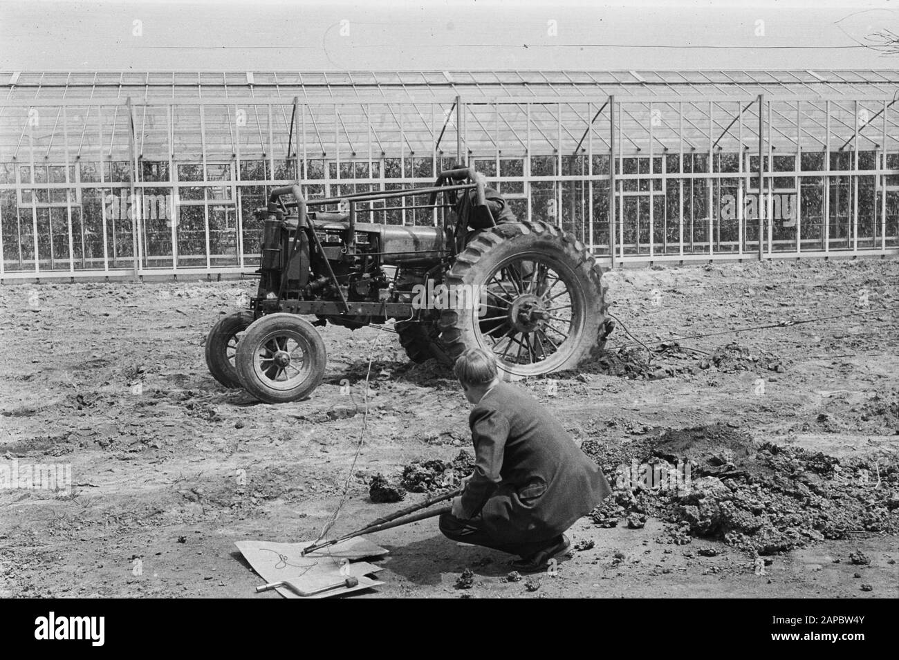 5x5 Tilting tractor Date: undated Keywords: protections, tractors Stock ...