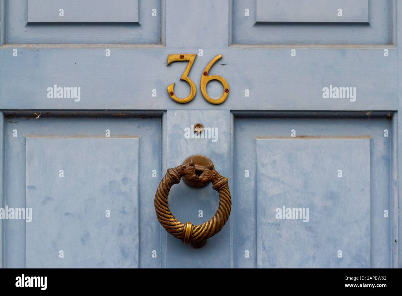 Celtic round house hi-res stock photography and images - Alamy