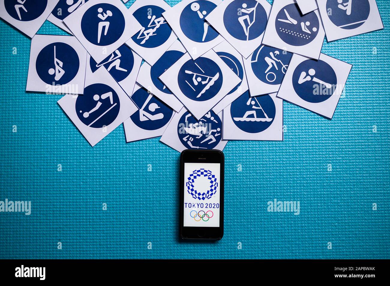 Olympics and pictogram and tokyo hi-res stock photography and images ...