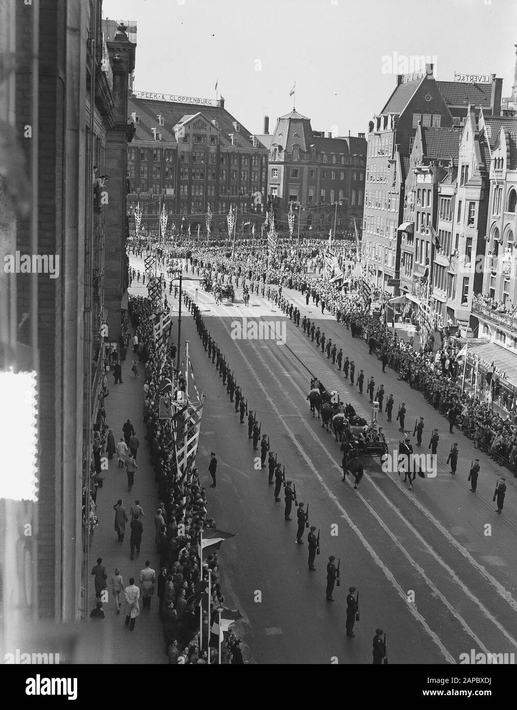 Family encounter Black and White Stock Photos & Images - Alamy