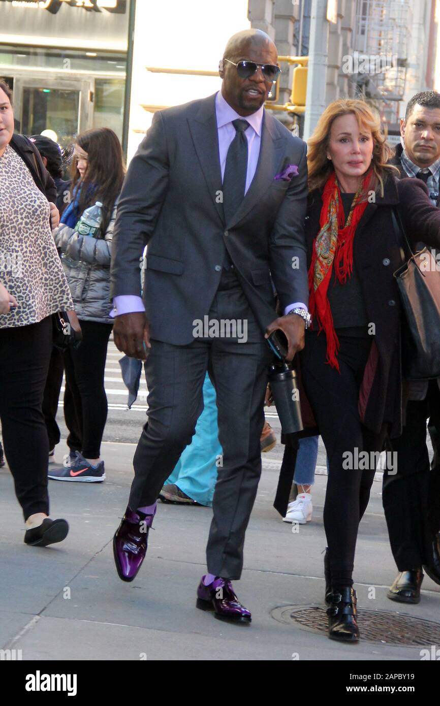 New York, NY, USA. 22nd Jan, 2020. Terry Crews seen exiting Build ...