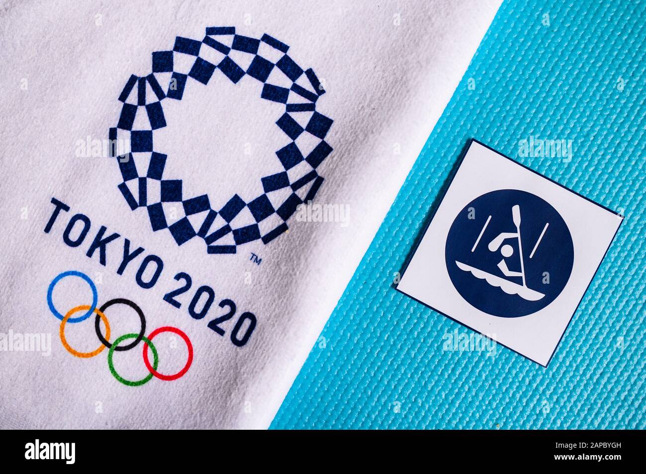 TOKYO, JAPAN, JANUARY. 20. 2020: Canoe Slalom pictogram for summer ...