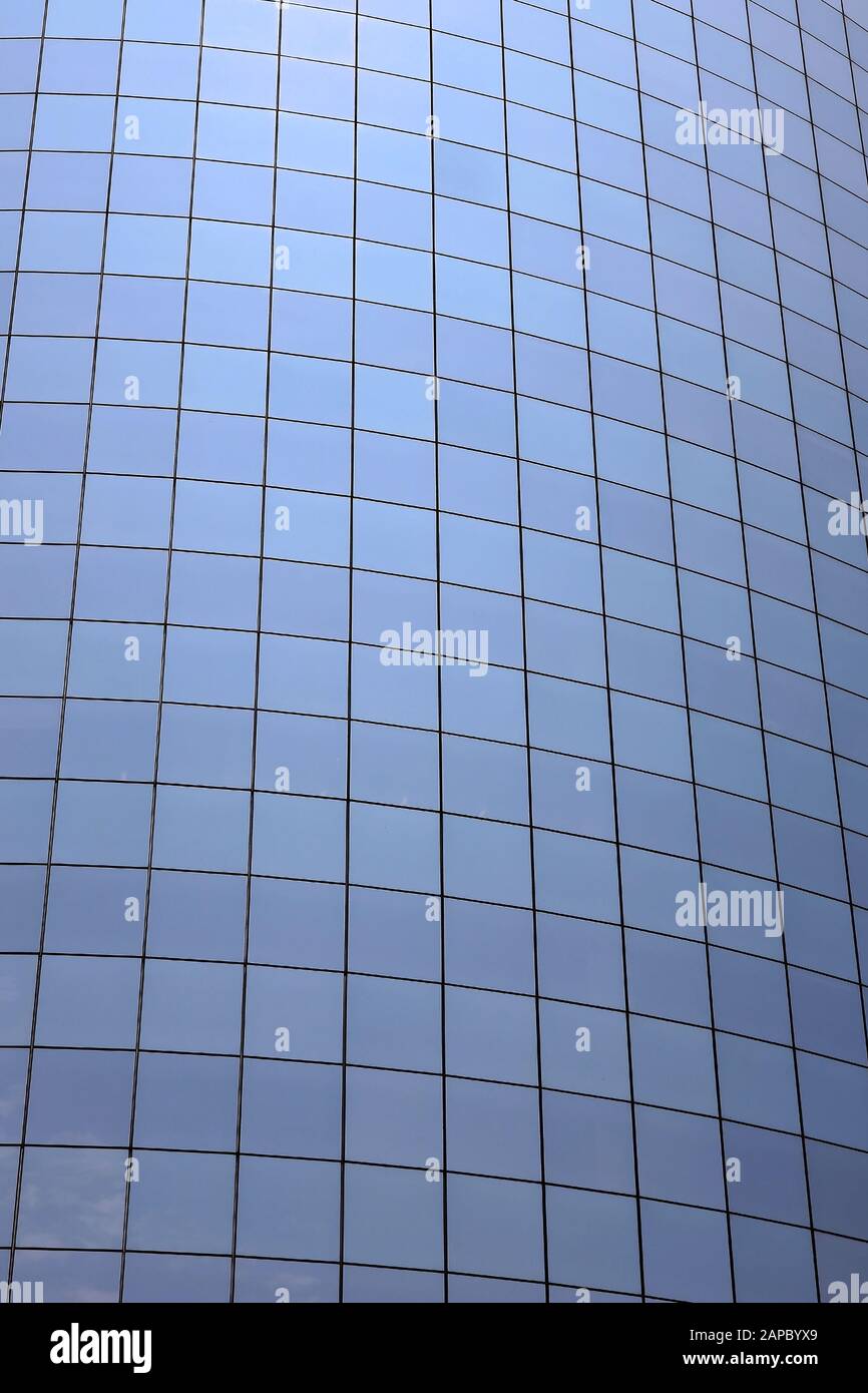 Blue glass skyscraper facade hi-res stock photography and images - Alamy