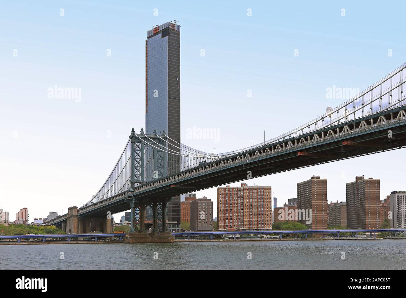Manhattan suspension bridge across hi-res stock photography and images ...