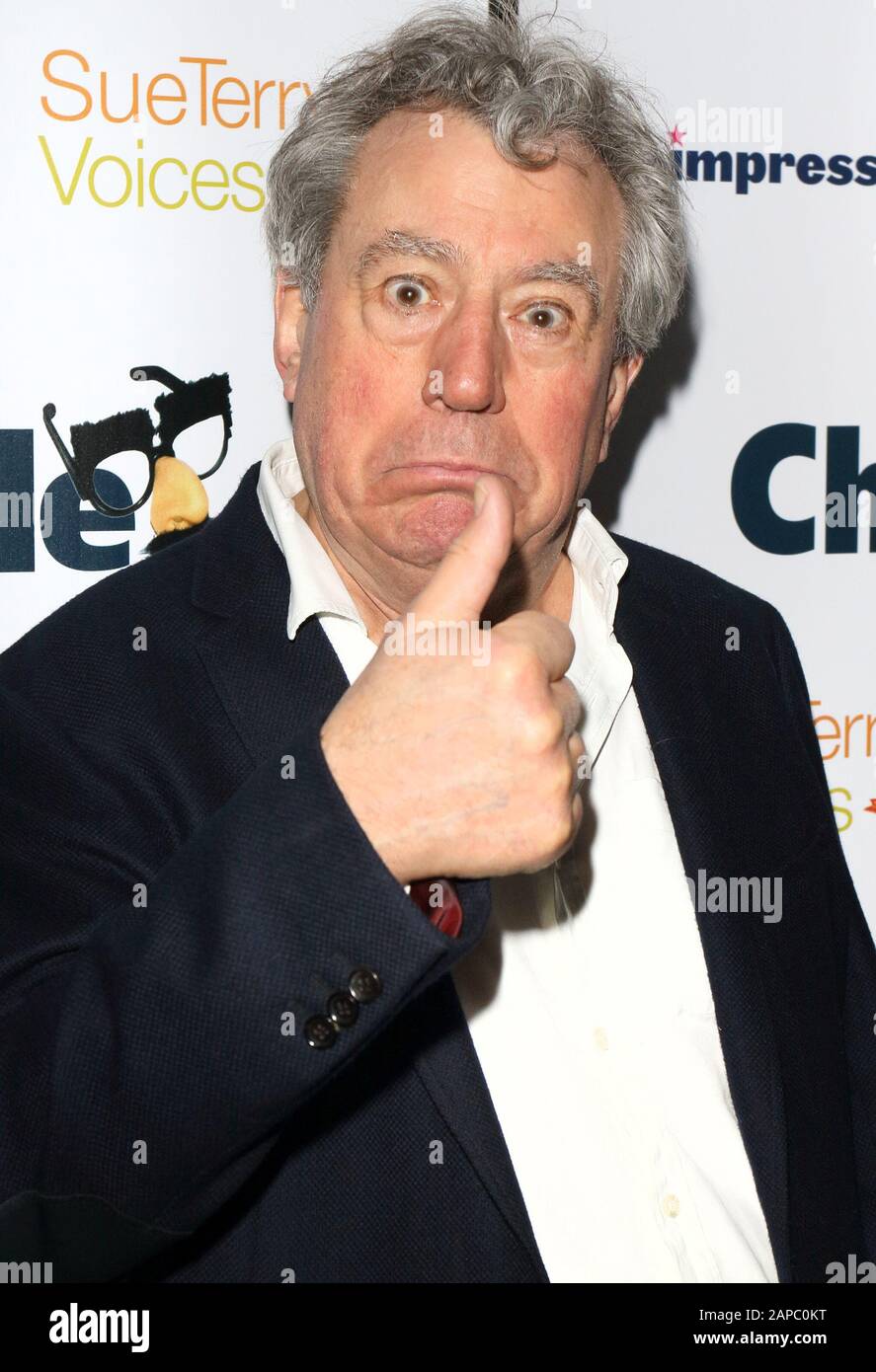 Terry jones monty python hi-res stock photography and images - Alamy