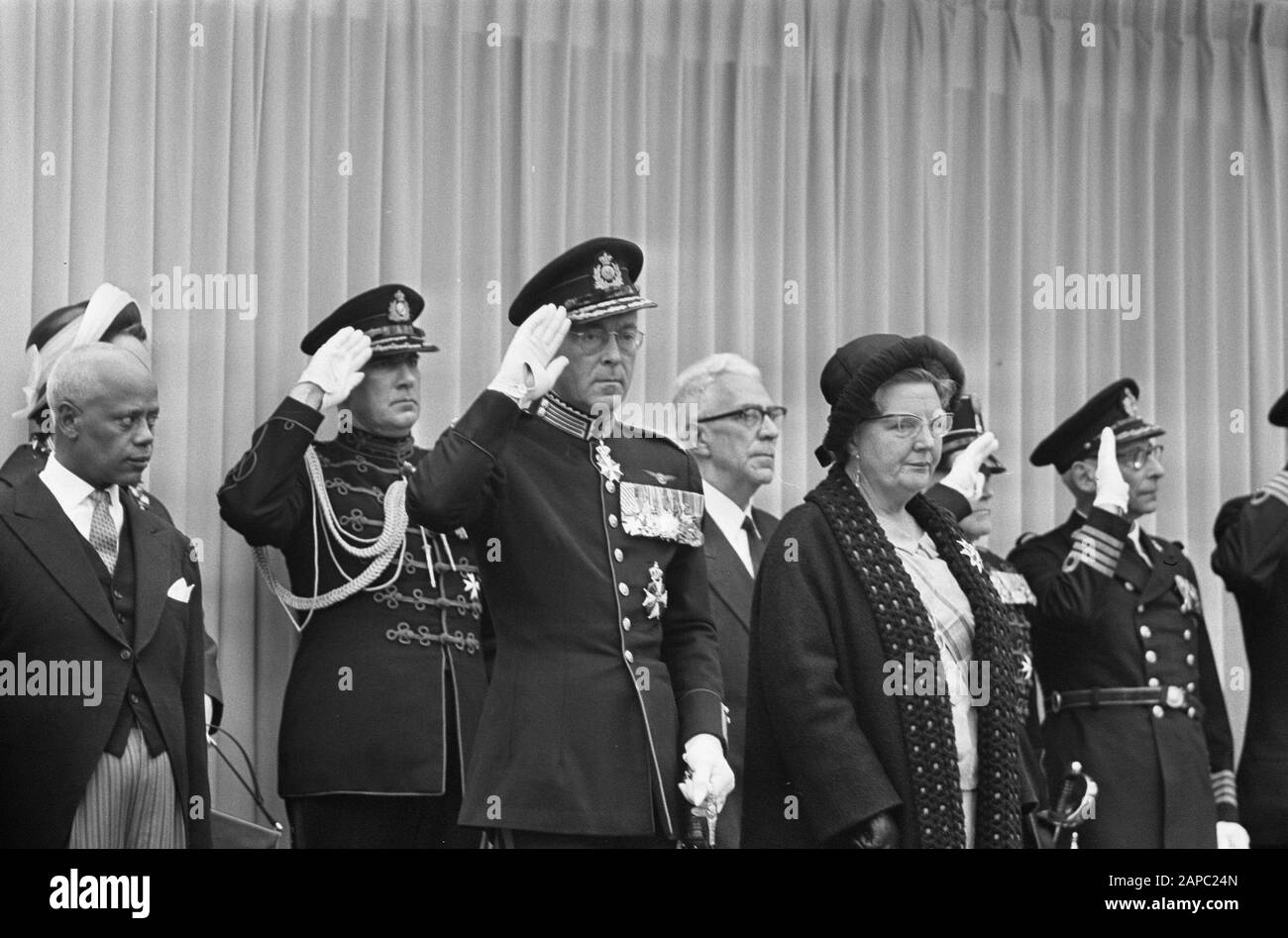 150 years military william order hi-res stock photography and images ...