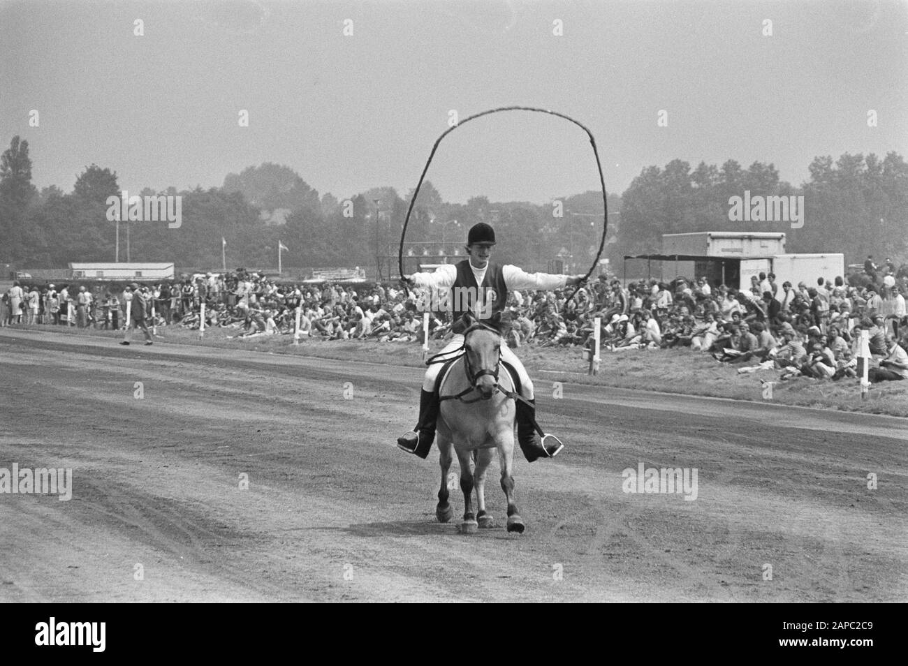 Rope jumping horse Black and White Stock Photos & Images - Alamy
