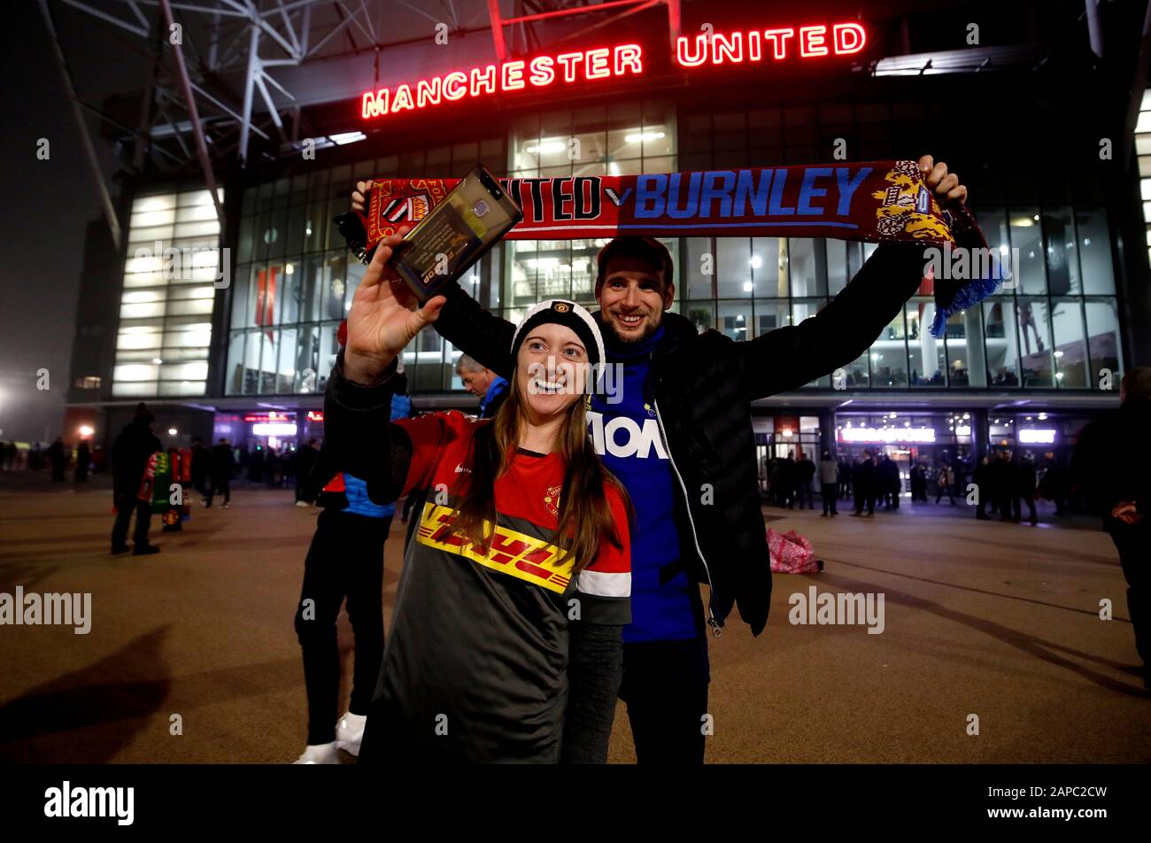 Photo outside stadium ahead premier league match old trafford hi-res ...