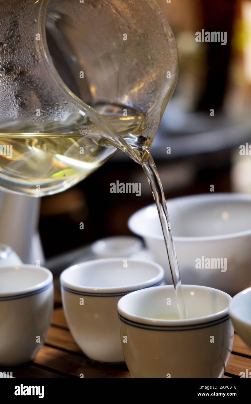 Kung fu tea tradition hi-res stock photography and images - Alamy