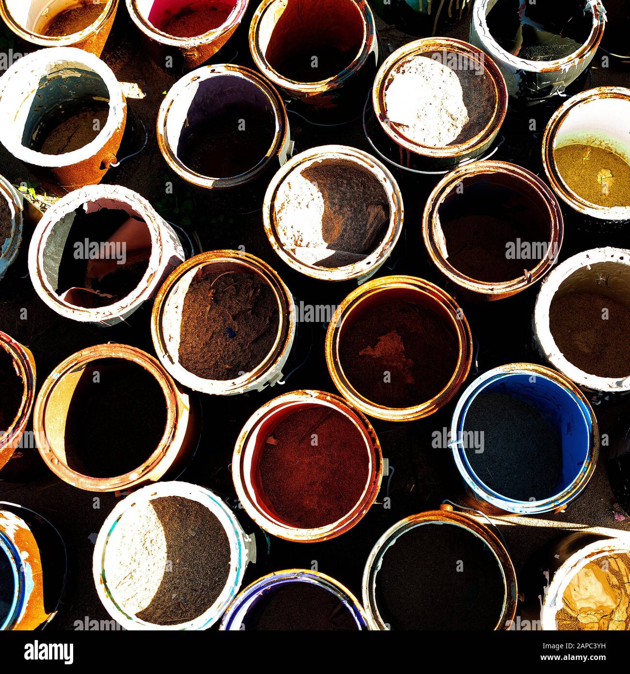 Large tin cans hi-res stock photography and images - Alamy