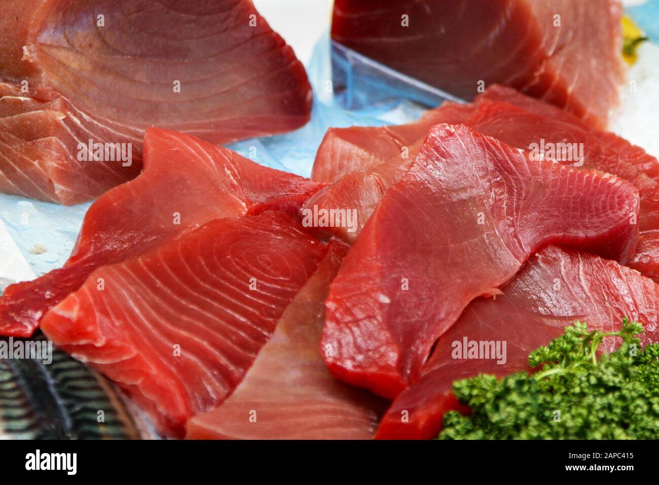 Raw fillets of yellow fin tuna meat Stock Photo - Alamy