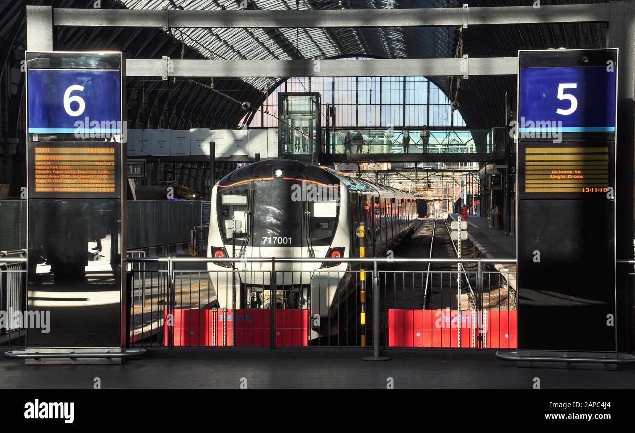 Class 717 EMU at platform 6 of King's Cross railway station, London ...