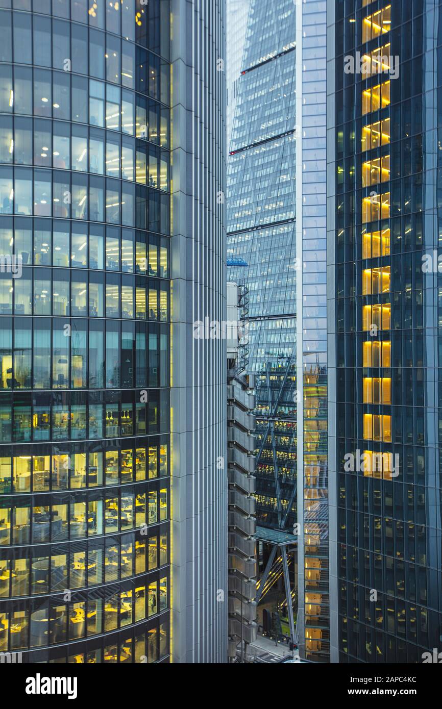 Office tower towers skyscraper skyscrapers hi-res stock photography and ...