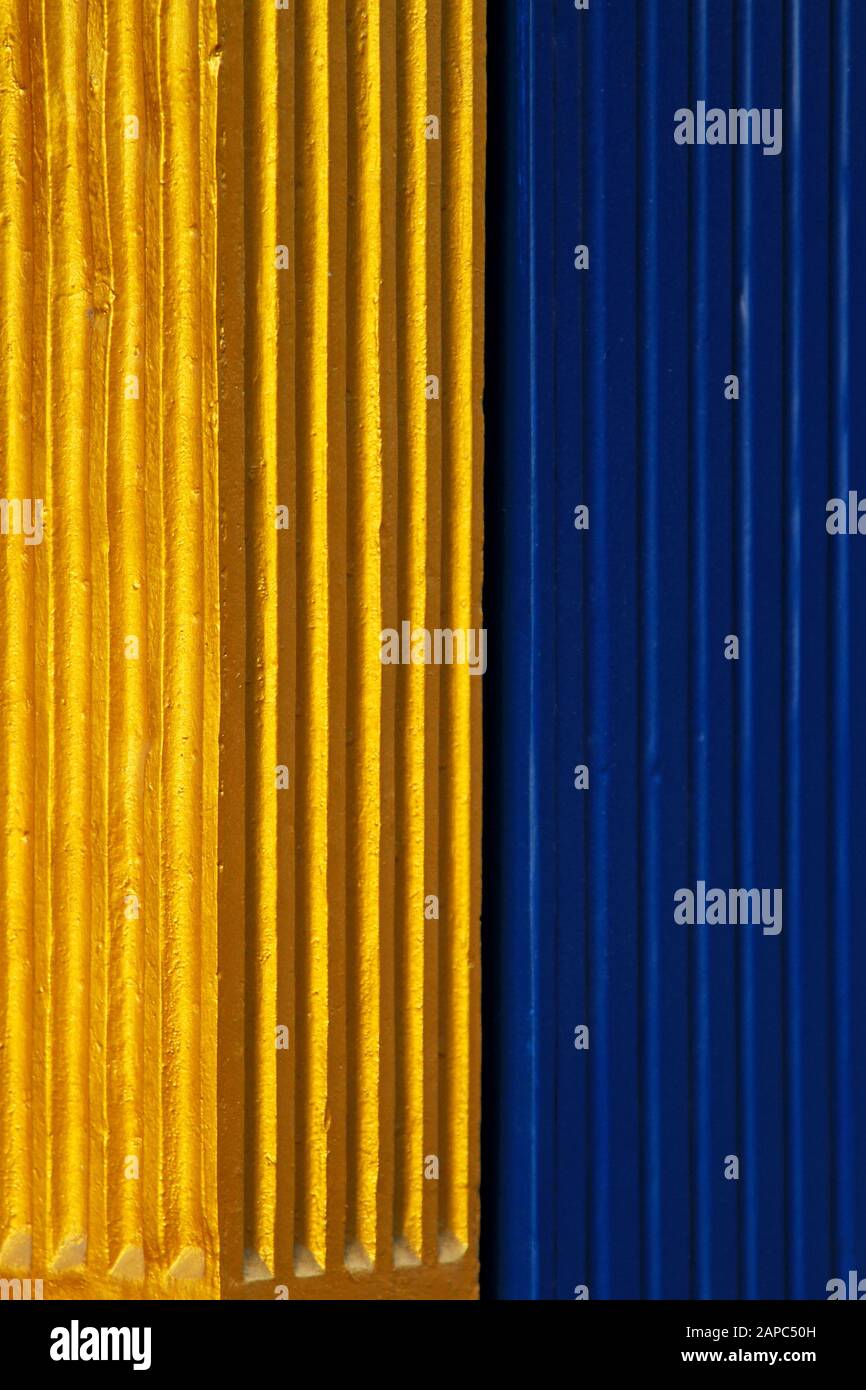 Blue column hi-res stock photography and images - Alamy