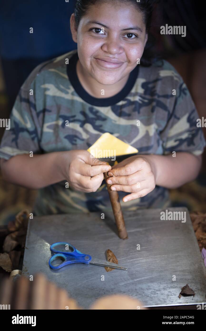 Central America, Nicaragua, Granada. Making cigars at the Mombacho ...