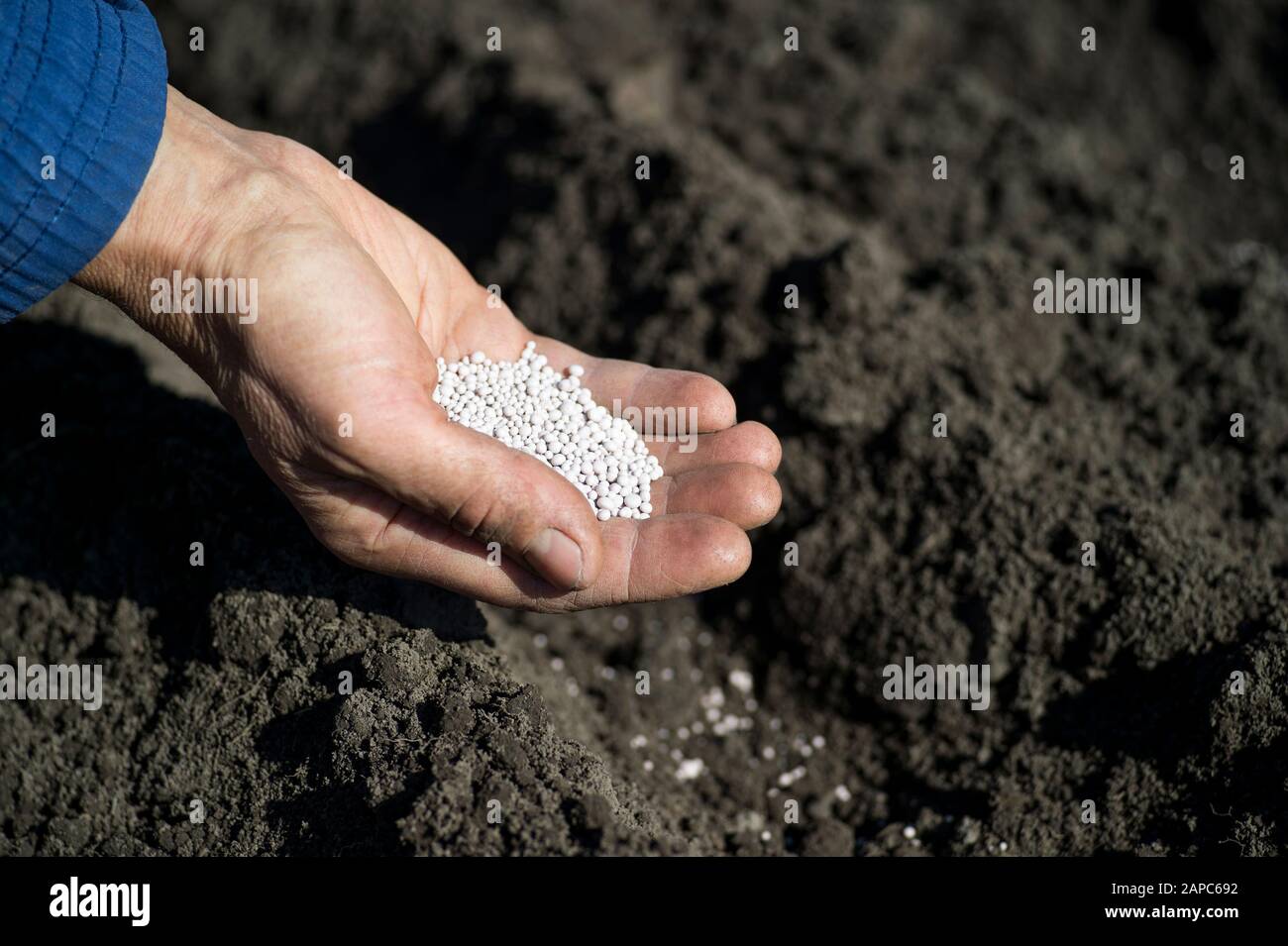 Fertilizers granules hi-res stock photography and images - Alamy
