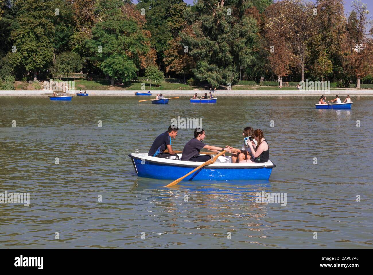 Boating on the lake in Retiro Park, Madrid, Spain Stock Photo - Alamy