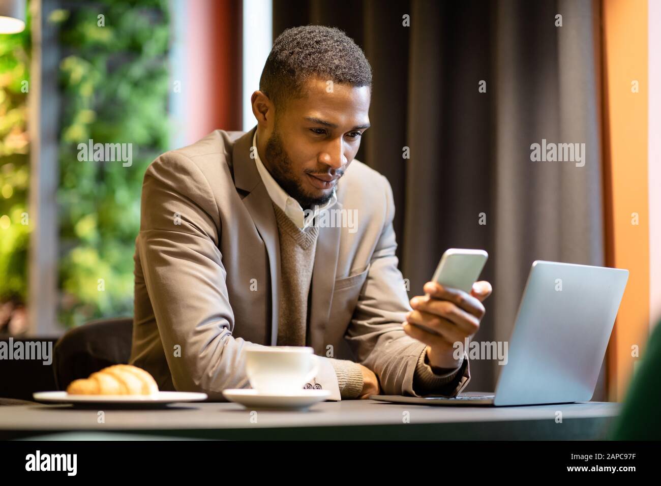 Busy salesman hi-res stock photography and images - Alamy