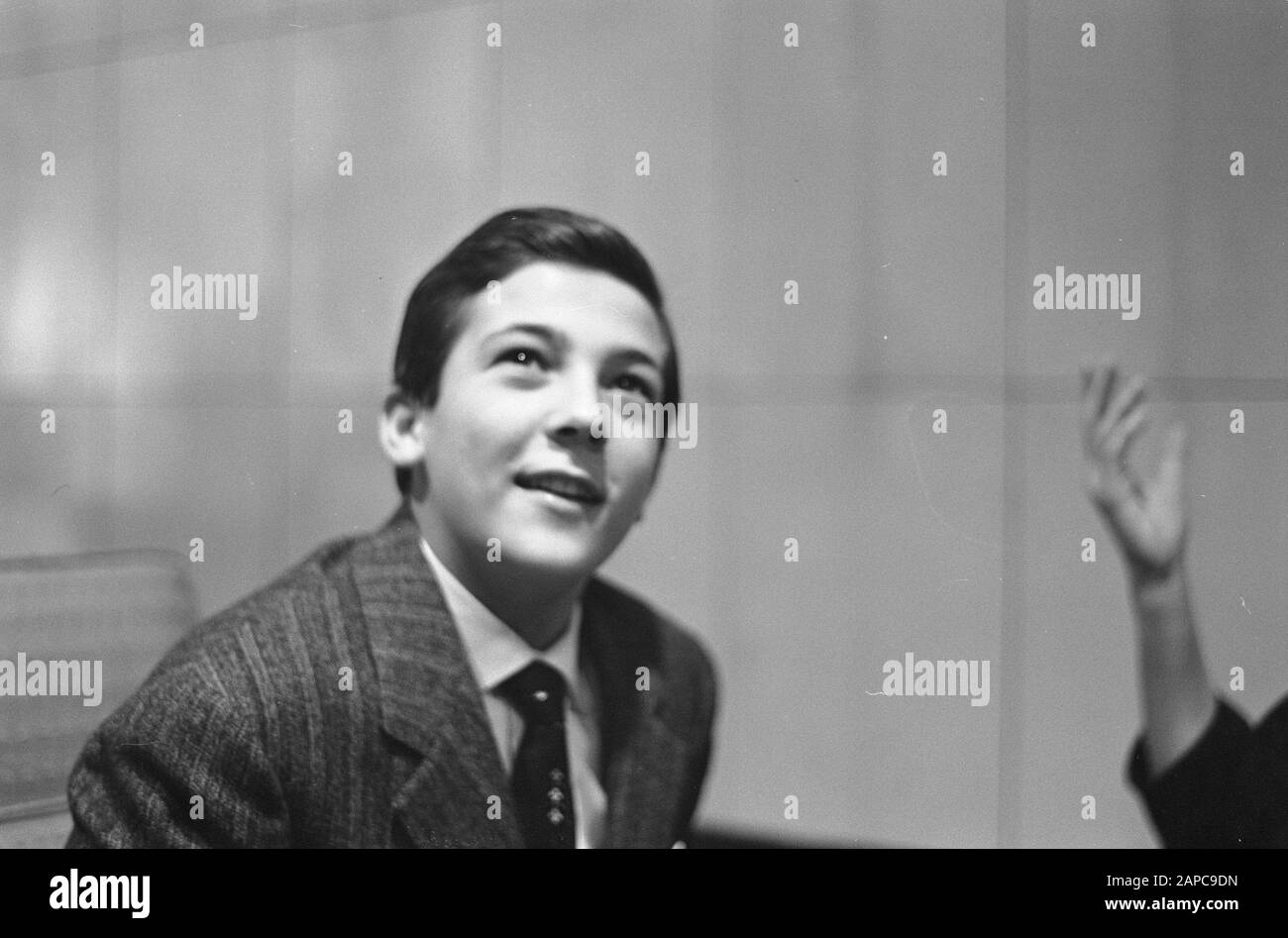 Arrival 15 year old singer robertino hi-res stock photography and ...