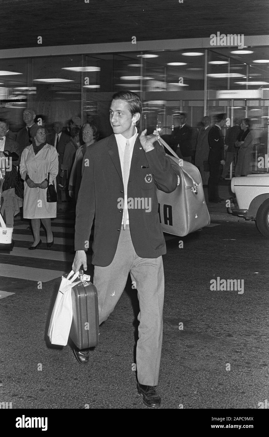 Schiphol johan cruijff hi-res stock photography and images - Alamy