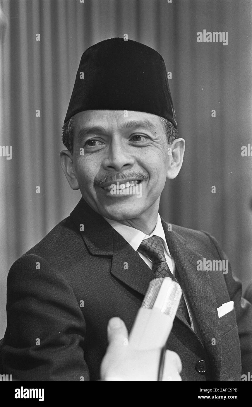 Arrival Ambassador Indonesia Taswin Natadinigrat (kop) at Schiphol Date ...