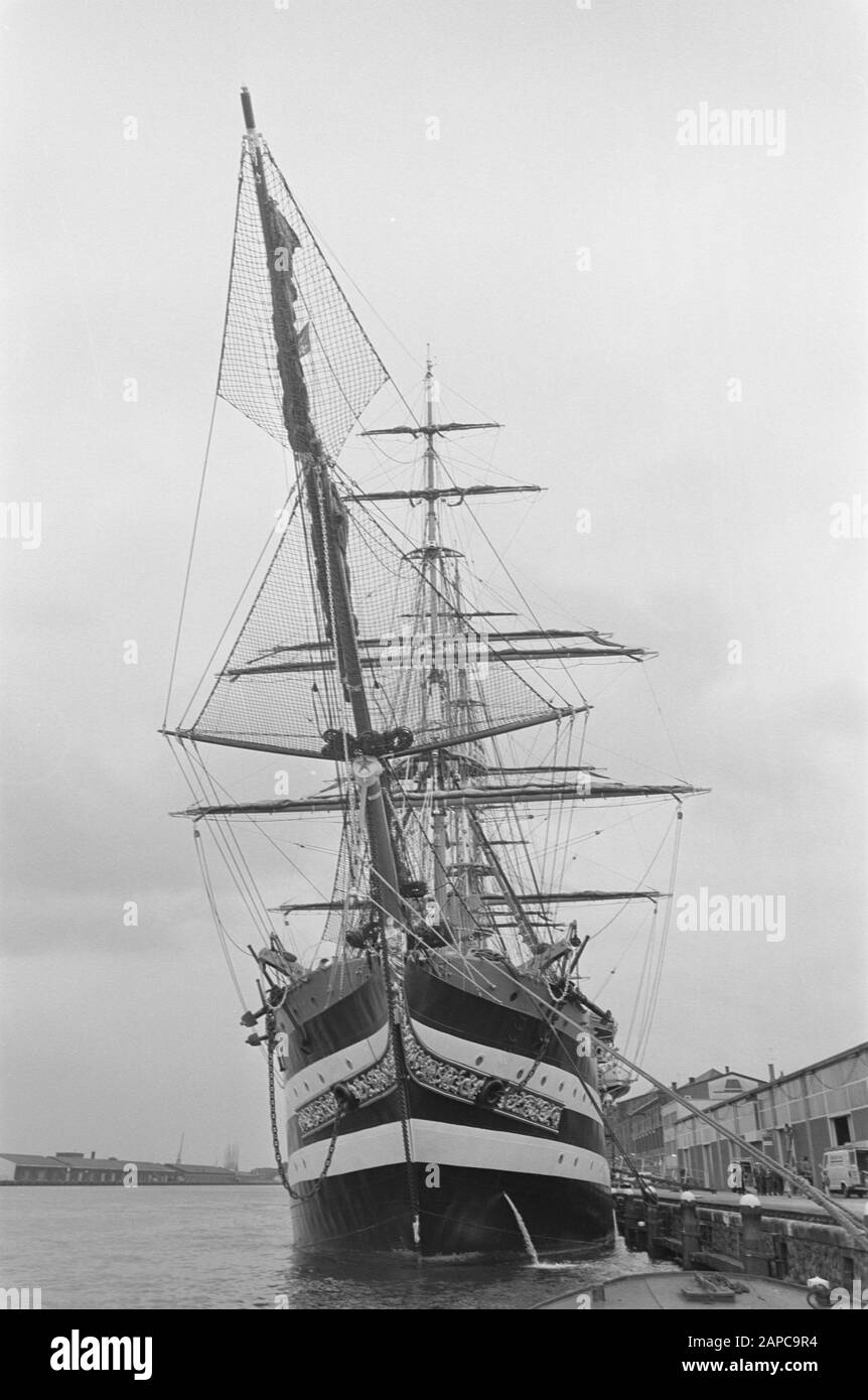 Arrival Amerigo Vespucci for Sail Amsterdam Date: July 29, 1985 ...