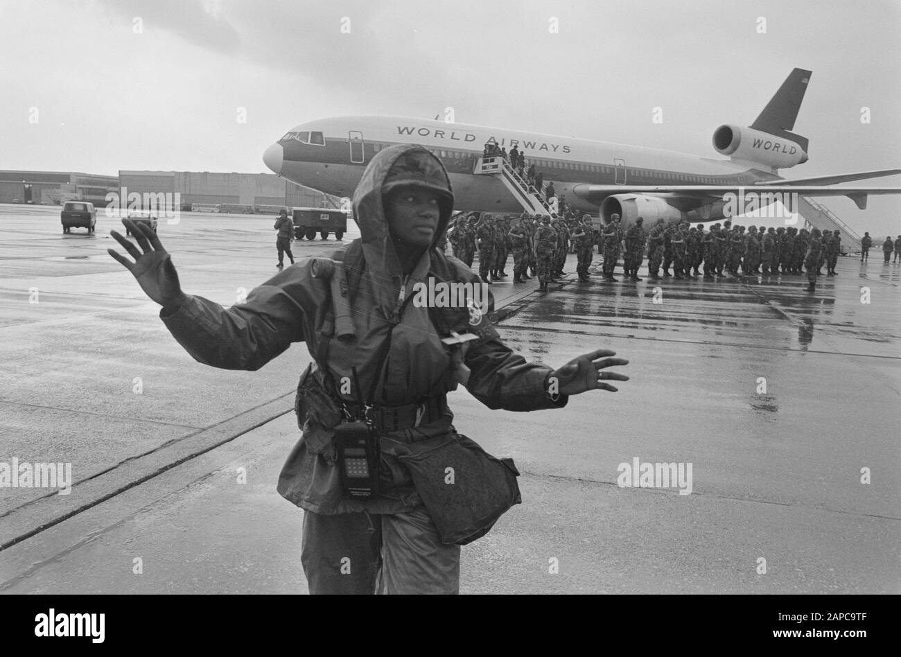 Arrival American soldiers due to exercise Reforger at Schiphol; US ... Arrival American soldiers due to exercise Reforger at Schiphol; US ...