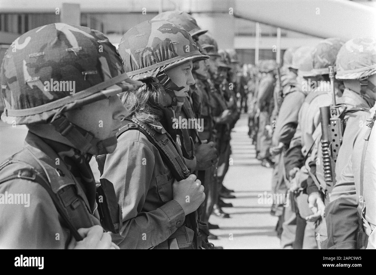 American soldiers arrival hi-res stock photography and images - Alamy