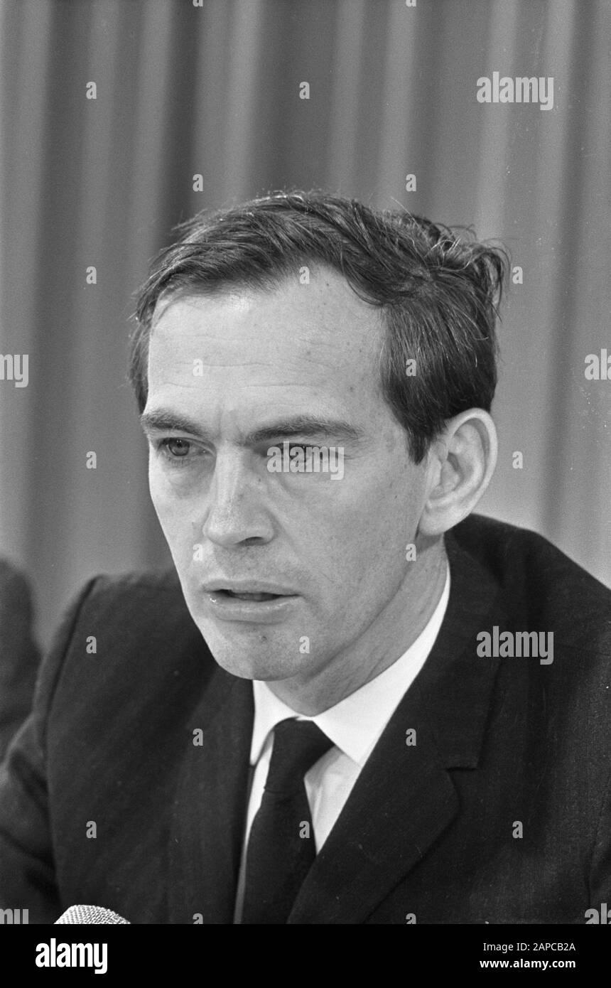 Chris barnard hi-res stock photography and images - Alamy