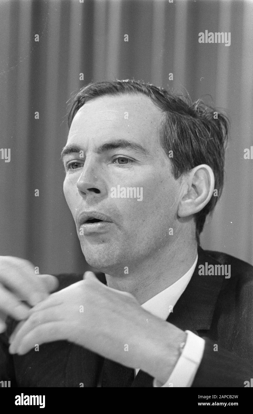 Dr Chris Barnard High Resolution Stock Photography and Images - Alamy