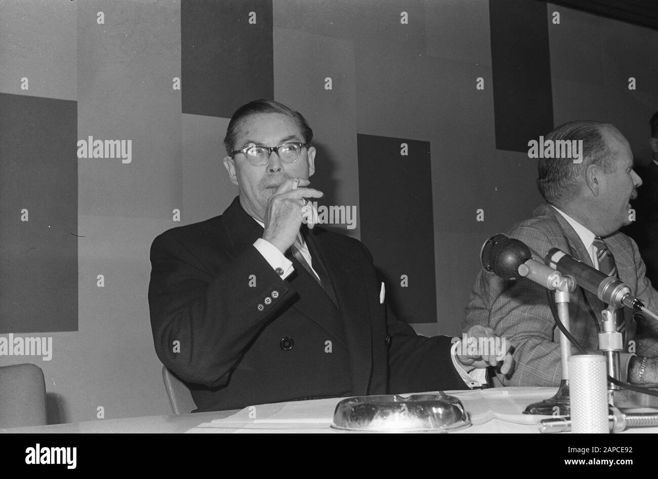 Helb hi-res stock photography and images - Alamy