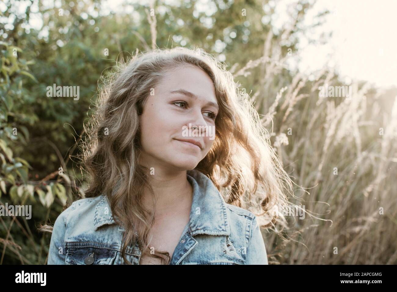 Sun tan girl hi-res stock photography and images - Alamy