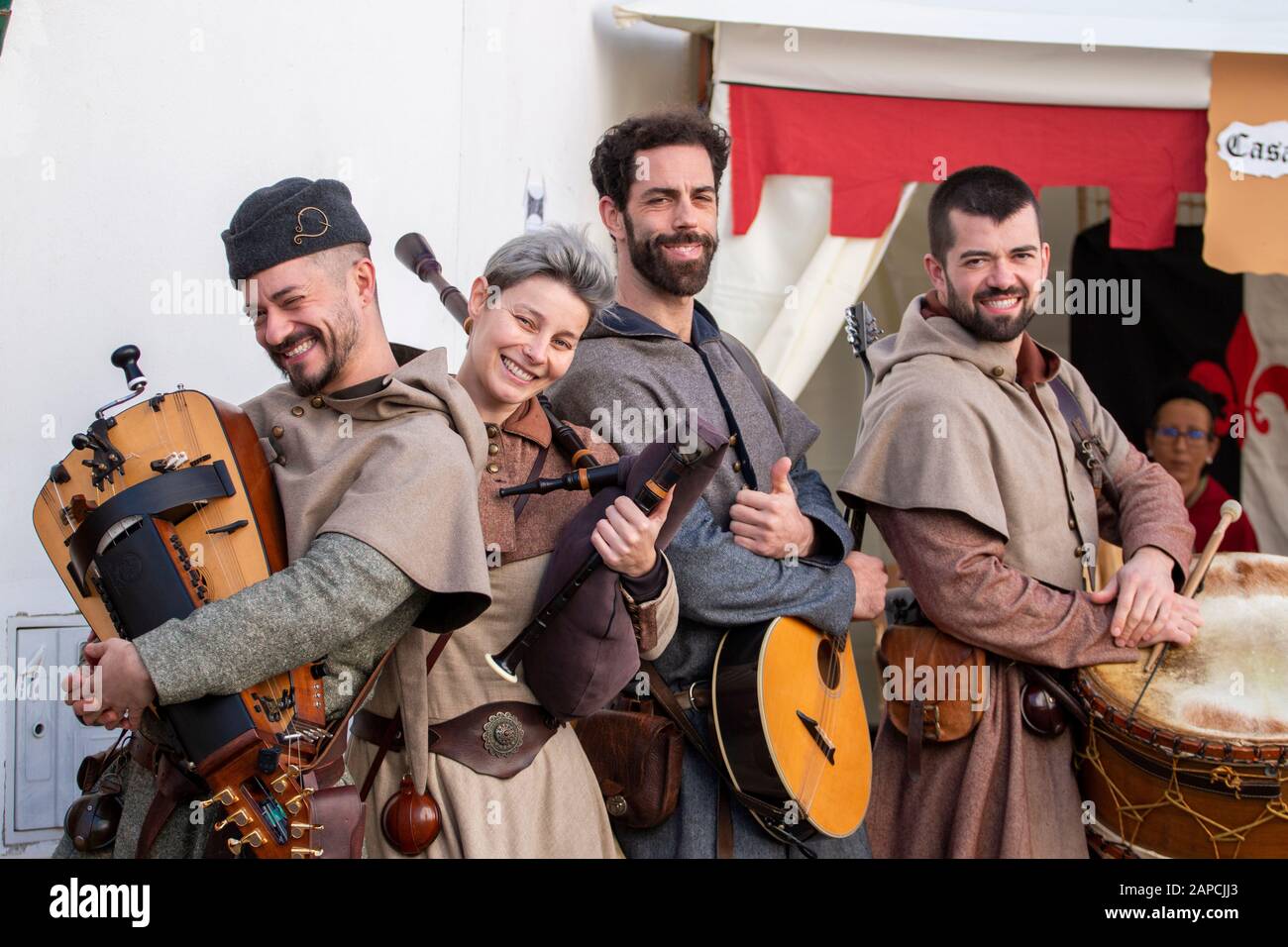 PADERNE, PORTUGAL - January 1st, 2020: Medieval costume characters in ...