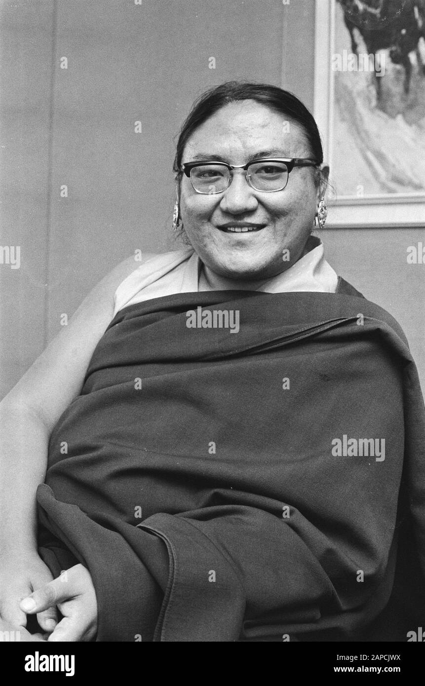 Arrival of Sakya Trizin, one of the spiritual leaders of Tibetan ...