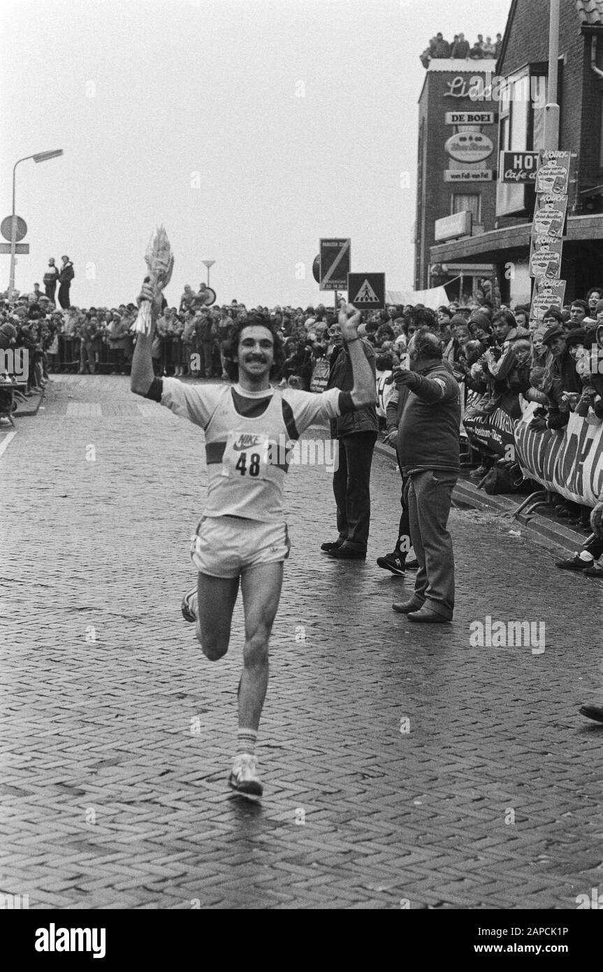 Half marathon in Egmond aan Zee Description: Arrival of winner Marti ...