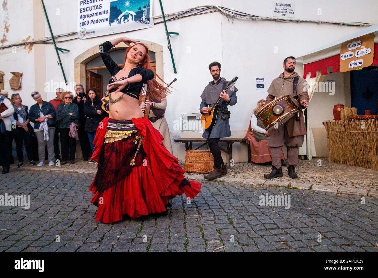 PADERNE, PORTUGAL - January 1st, 2020: Medieval costume characters in ...