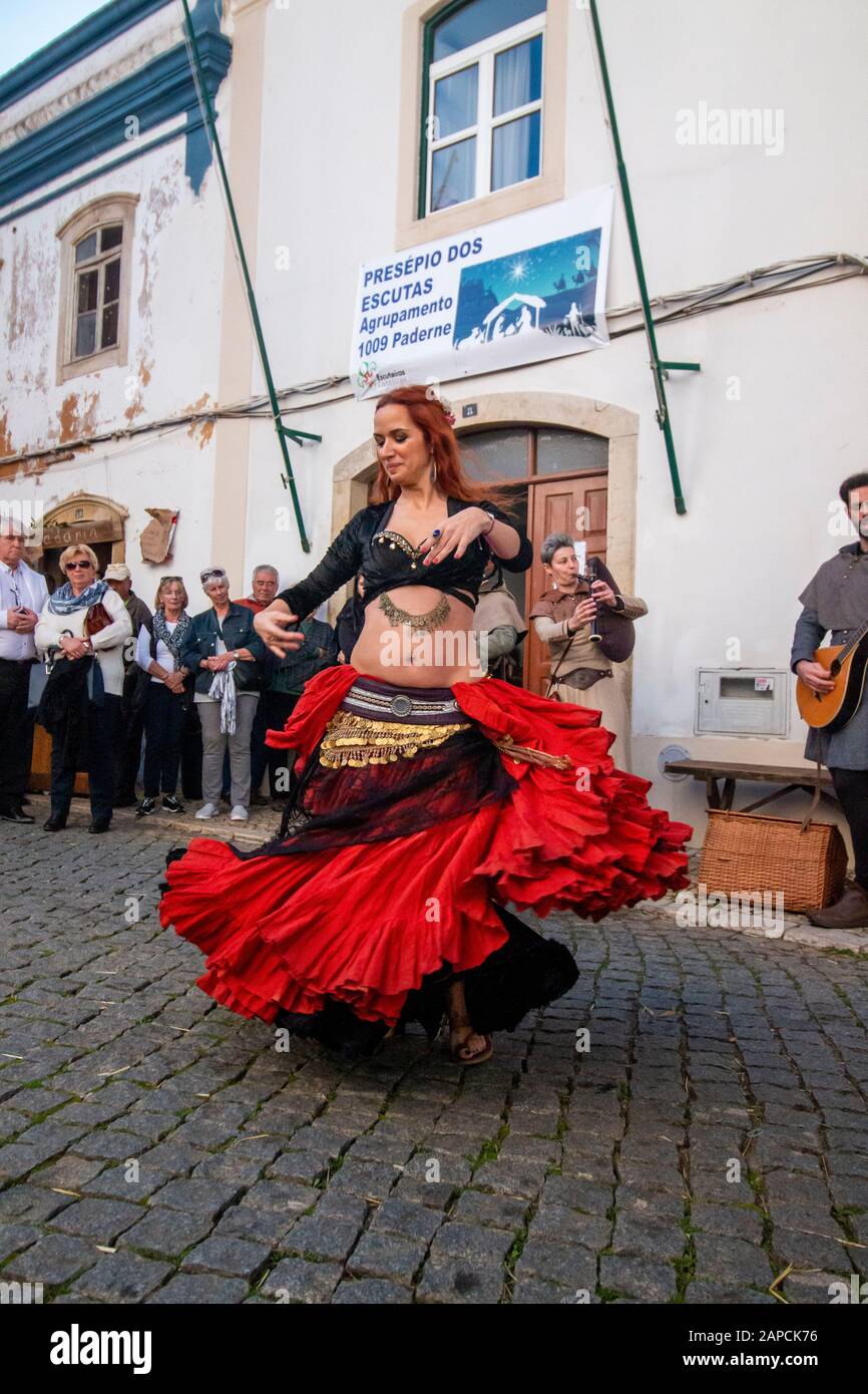 PADERNE, PORTUGAL - January 1st, 2020: Medieval costume characters in ...