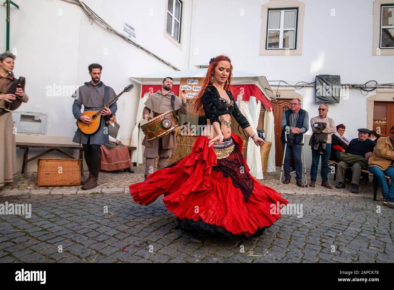 PADERNE, PORTUGAL - January 1st, 2020: Medieval costume characters in ...