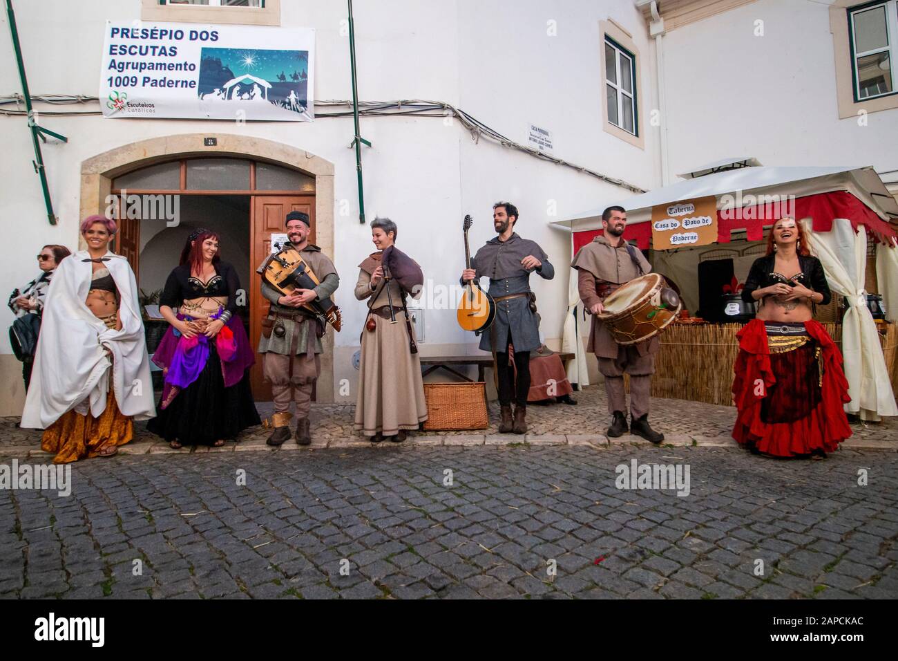 PADERNE, PORTUGAL - January 1st, 2020: Medieval costume characters in ...