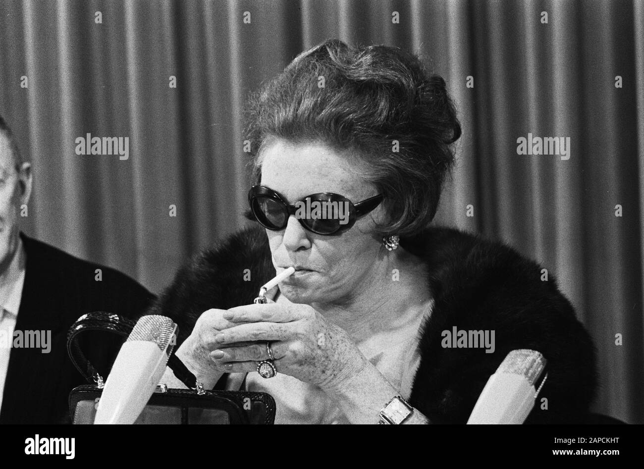 Arrival zarah leander hi-res stock photography and images - Alamy