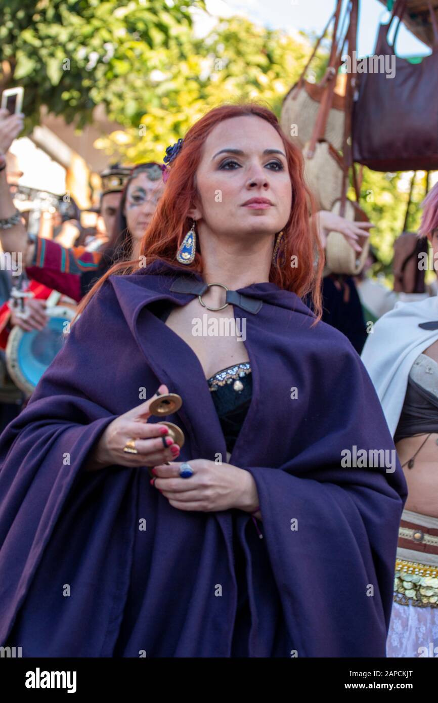 PADERNE, PORTUGAL - January 1st, 2020: Medieval costume characters in ...