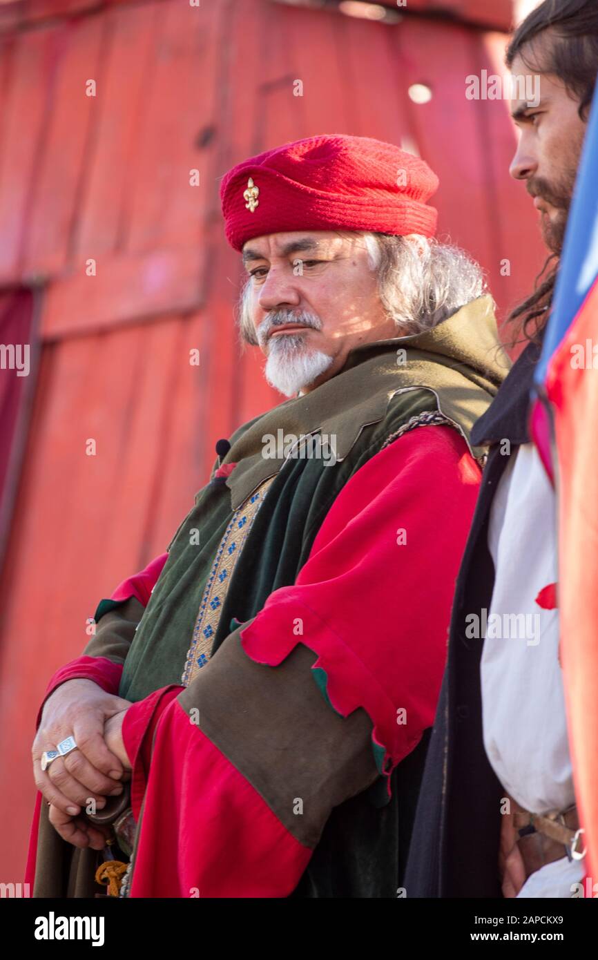 PADERNE, PORTUGAL - January 1st, 2020: Medieval costume characters in ...