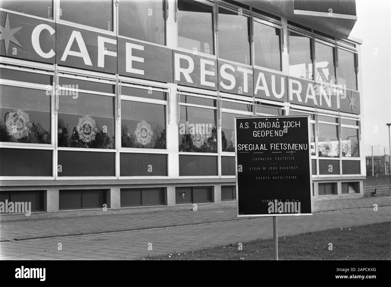 Restaurant announcement Black and White Stock Photos & Images - Alamy