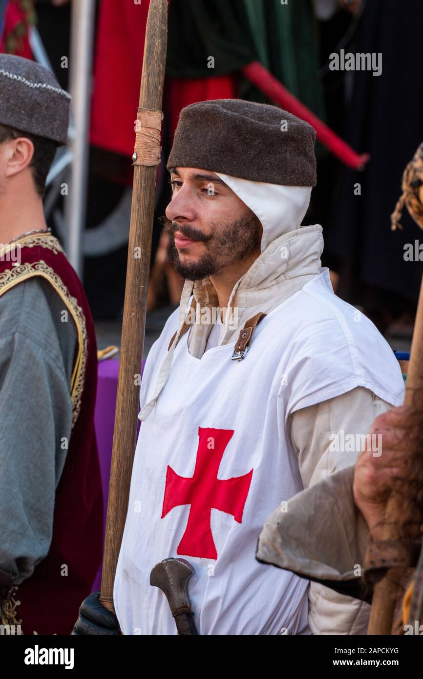 PADERNE, PORTUGAL - January 1st, 2020: Medieval costume characters in ...