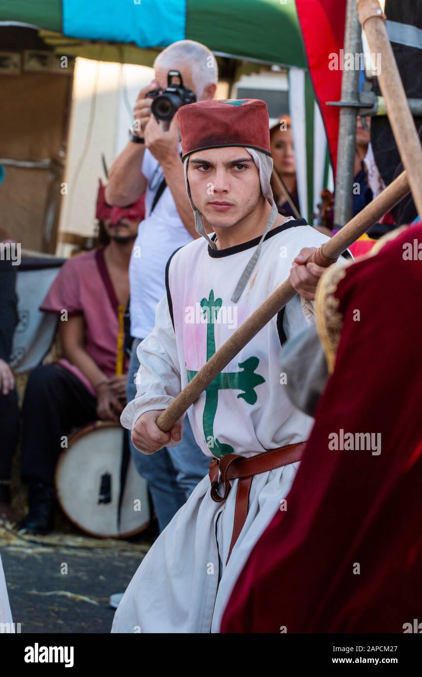 PADERNE, PORTUGAL - January 1st, 2020: Medieval costume characters in ...